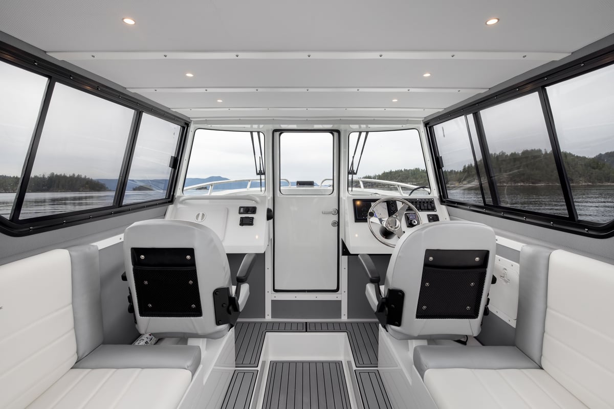 Jasper Marine | Defender 22 | Oaksmith Yachts