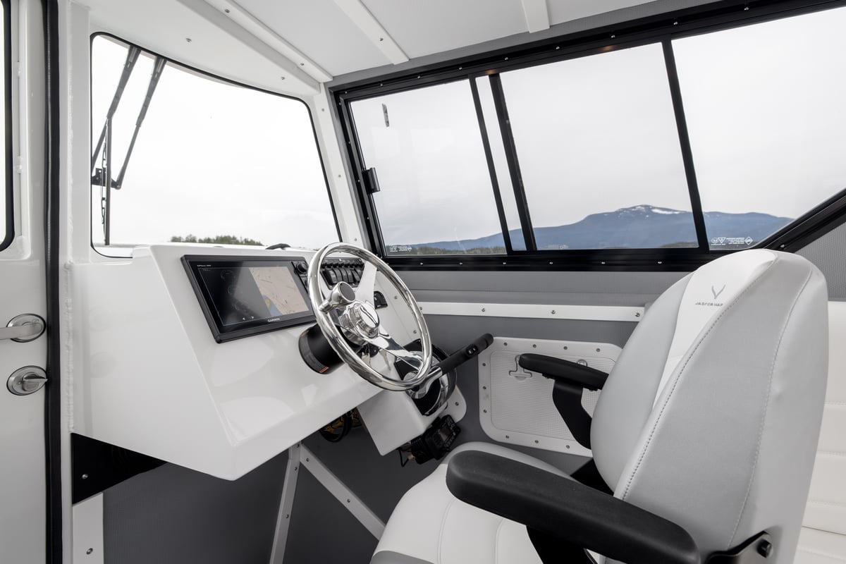 Jasper Marine | Defender 22 | Oaksmith Yachts